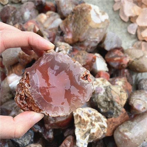 Red Agate meaning, healing properties, and how to use